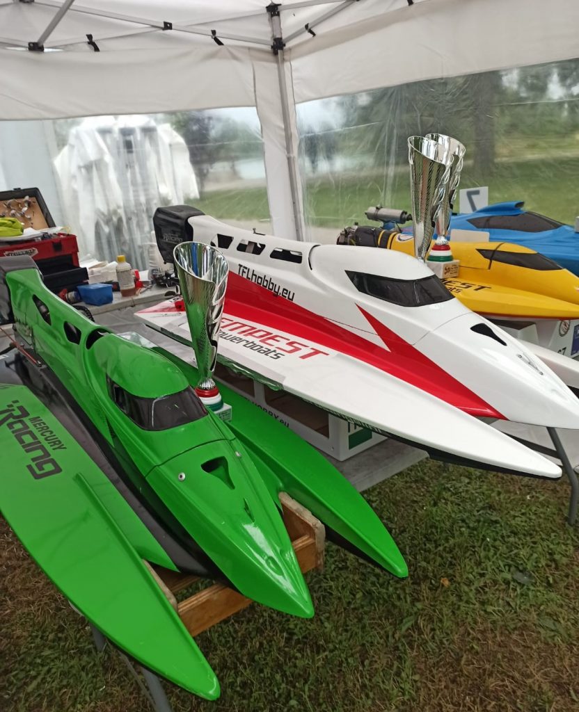 Shop di barche radiocomandate - chi siamo - Tempest Rc Boats